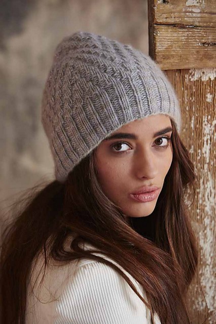 Шапка бини Beanie из Vogue - Вяжи.ру